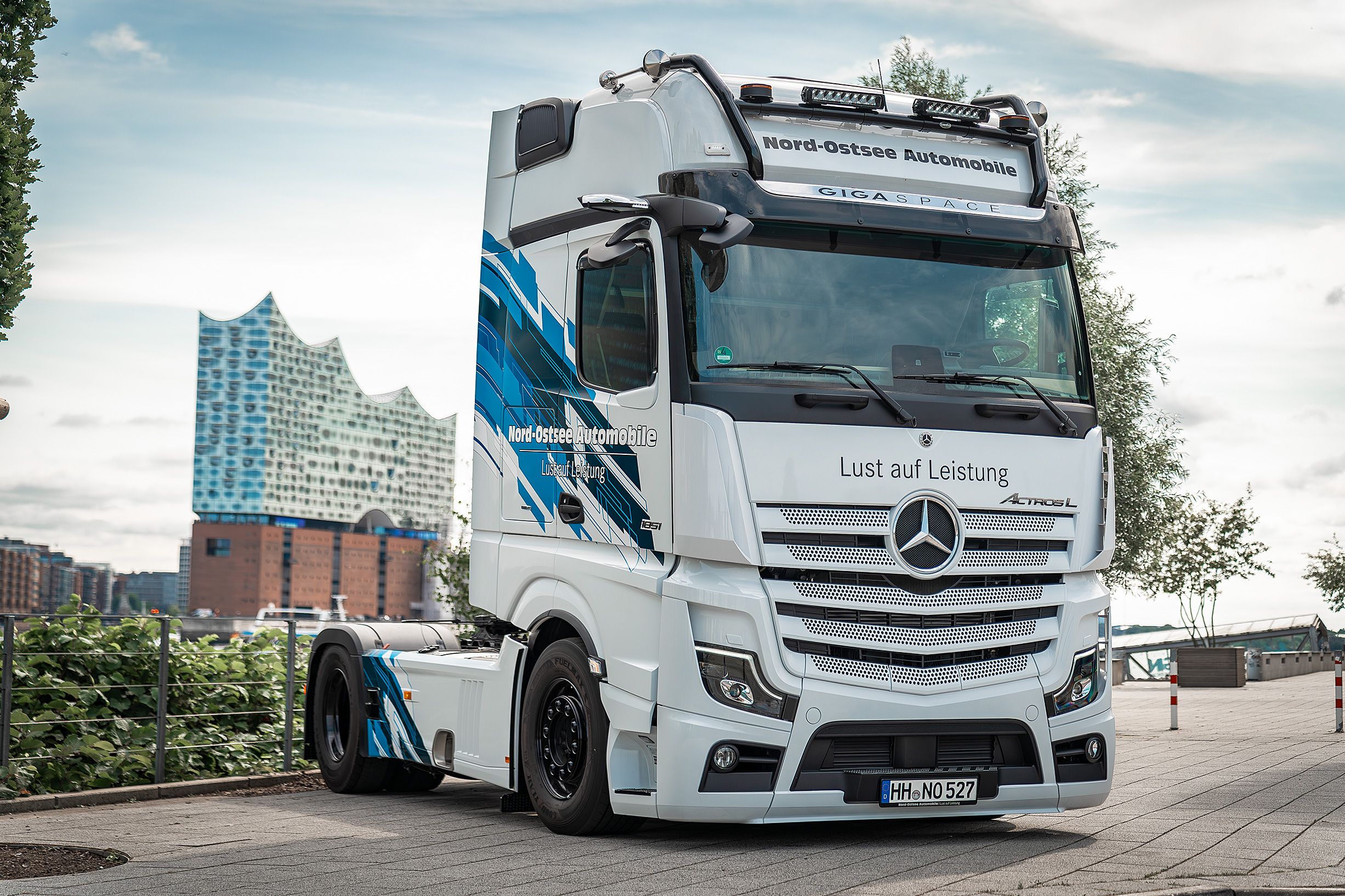 Center – Nord-Ostsee Trucks